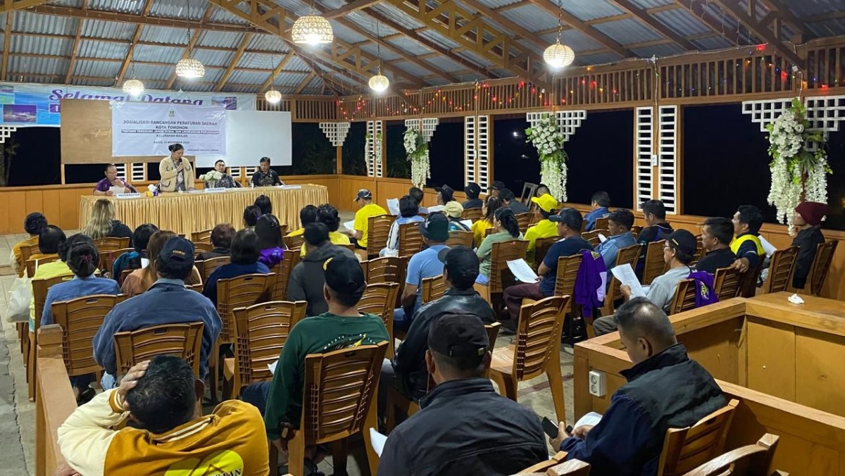 24 Anggota DPRD Tomohon Sosialisasikan Ranperda Tanggung Jawab Sosial dan Lingkungan Perusahaan ...